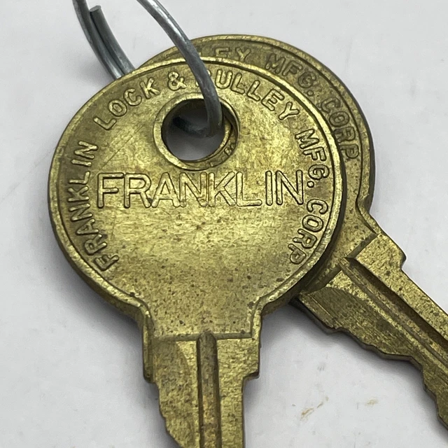 VINTAGE KEY PAIR FRANKLIN Lock & Pulley MFG Corp Made in Hong Kong Set ...