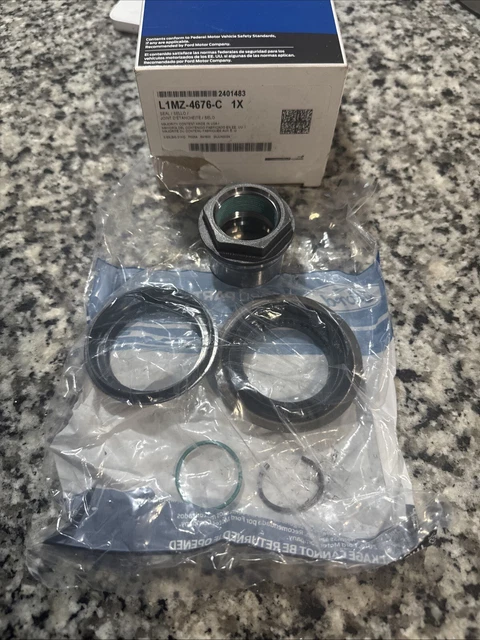 GENUINE FORD PINION Seal L1MZ-4676-C $28.07 - PicClick CA