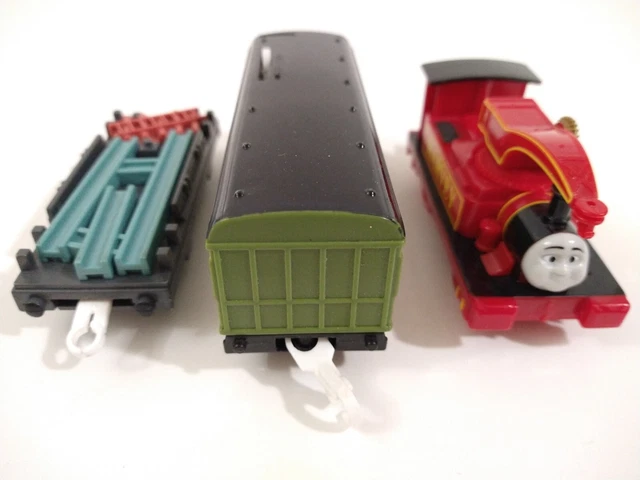 THOMAS & FRIENDS TrackMaster Harvey Green Coach & Steel Flatbed ...