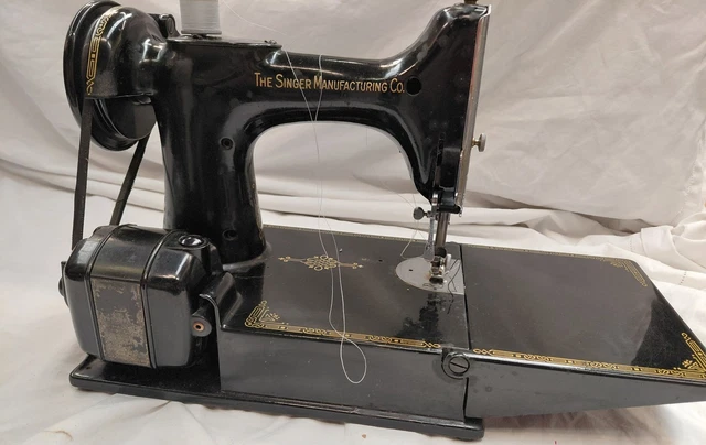 SINGER VINTAGE ELECTRIC Sewing Machine Model 221K Portable Case £200.00 ...