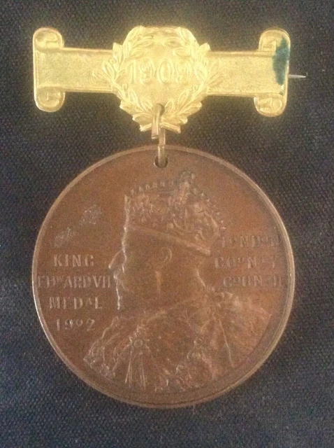 KING EDWARD VLL Medal 1909 Punctual Attendance E Phillips London County ...