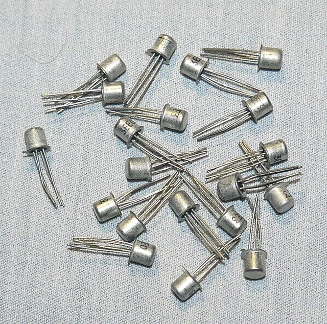 KP303E ~ BF245 N-Kanal JFET Transistor VHF/UHF TO-72 USSR Menge 10 ...