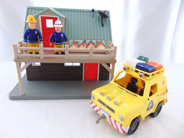 FIREMAN SAM & OFFICER STEELE CON PONTYPANDY RIFUGIO ALPINO E JEEP 4x4 ...