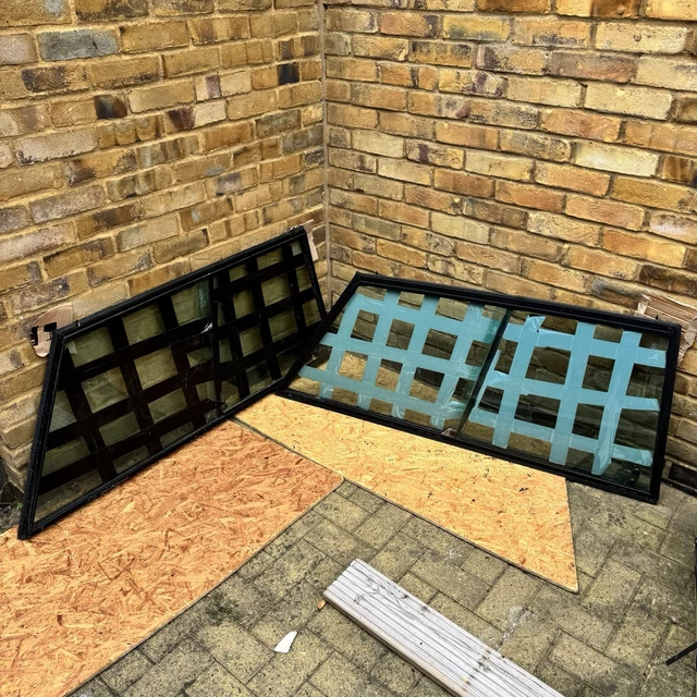 RANGE ROVER 2 Door Sliding Side Rear Windows Complete with Glass VGC ...
