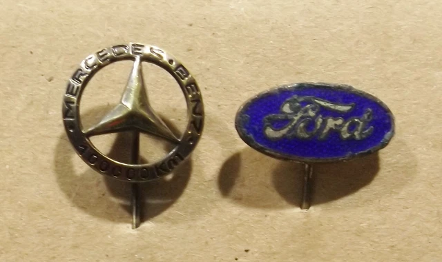 2 ALTE ANSTECKNADELN- Mercedes Benz 100000km silber 835 und Ford Metal ...