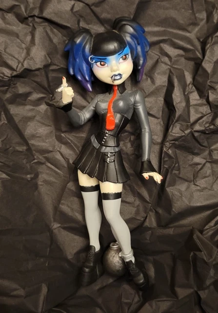 BLEEDING EDGE GOTHS Series 2 Exclusive Trinity Tortura 7" Vinyl Figure ...