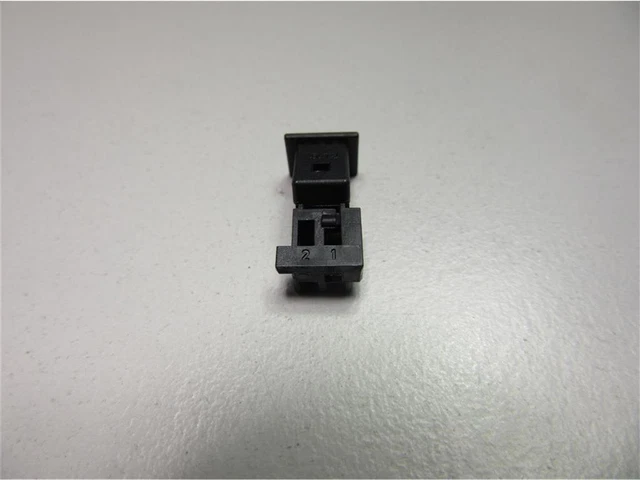 MERCEDES BENZ ORIGINAL Inst Panel-Lautsprecheranschluss A0305452828 NEU ...