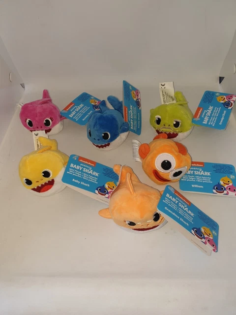 PINKFONG BABY SHARK Mini Plush Grandpa, Grandma, Daddy, Mammy, Baby ...