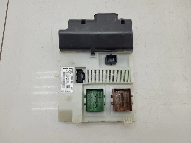 VOLVO V70 MK3 D4 2014 Body Control Module Fuse Box 31327994 £64.97 ...