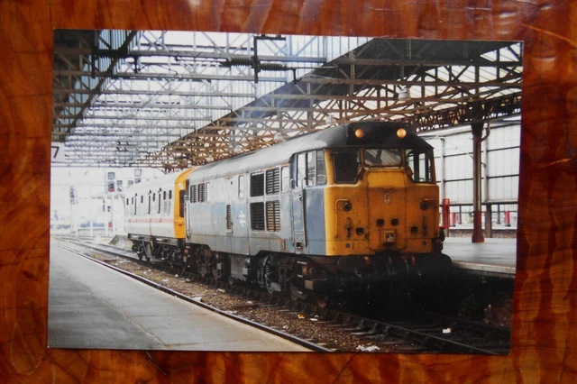 CLASS 31 DIESEL Locomotive with Inspection Saloon Photograph £0.99 ...