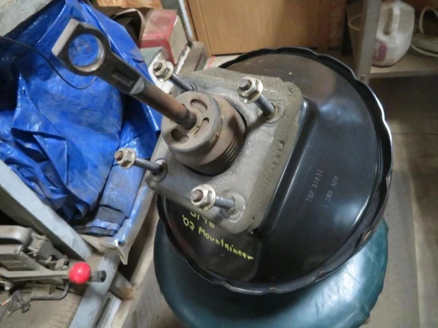 POWER BRAKE BOOSTER 4 Door Excluding Sport Trac Fits 02-05 EXPLORER ...