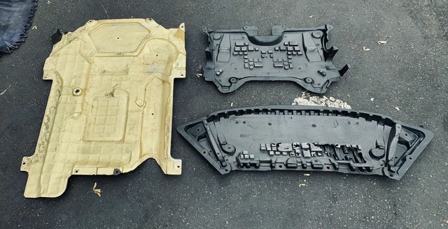 MERCEDES-BENZ W204 UNDER TRAY ENGINE COVER A2045203323 A2045203223 ...