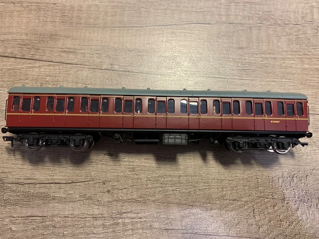 BACHMANN 34-604C OO Gauge BR MK1 Suburban Open BR Maroon with ...