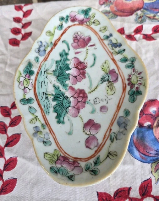 ANTIQUE 19TH-CENTURY CHINESE FAMILLE rose footed porcelain dish. £102. ...