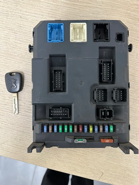 BODY COMPUTER PEUGEOT 207 1.4 Benz Con Chiave 9664983080 EUR 100,00 ...