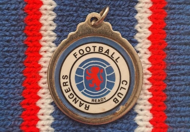 RARE VINTAGE 1970S GLASGOW RANGERS "CLUB CREST" KEY RING ATTACHMENT L ...