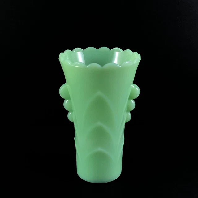 VINTAGE ANCHOR HOCKING Jadeite Glass Art Deco Vase 5.25