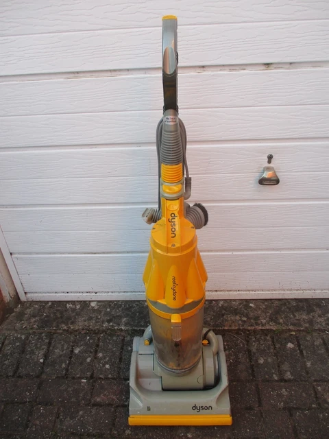 DYSON DC07 POWERFULL Upright Bagless Vacuum Cleaner - Excellent Suction ...
