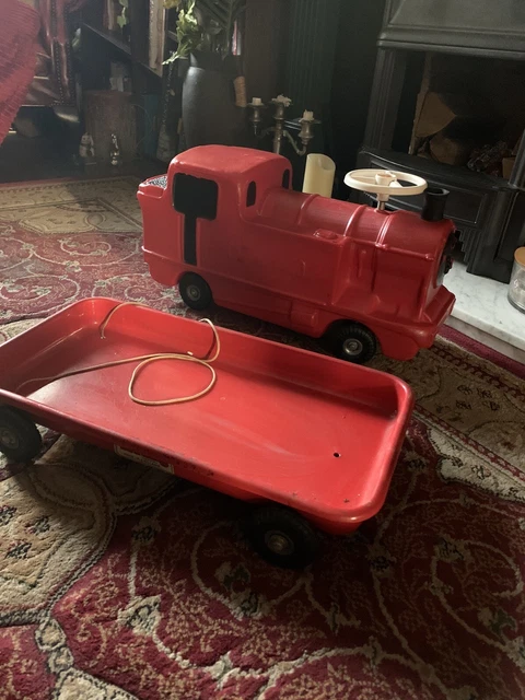 VINTAGE TRIANG RIDE On Train And Pull Along Cart TRI-ANG Classic Toy £ ...