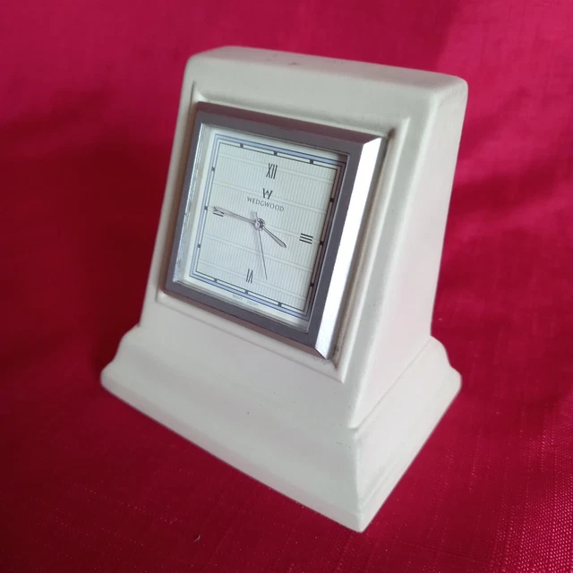STUNNING, WEDGWOOD PRIMROSE Jasperware, Desk Clock...working Order £18. ...