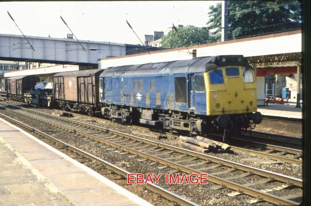 ORIGINAL 35MM SLIDE CLASS 25 LOCO NO 25032 AT LANCASTER STATION 7/84 £2 ...
