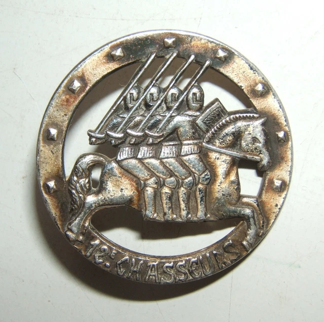 INSIGNE 12° REGIMENT DE CHASSEURS - Arthus Bertrand EUR 6,00 - PicClick FR