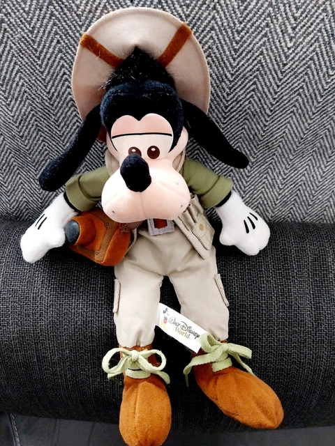 WALT DISNEY WORLD Animal Kingdom Safari Goofy with Camera Plush Stuffed ...