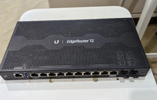 UBIQUITI ER-12 EDGEROUTER 10-Port Gigabit Router, 2xSFP Ports, 24v ...