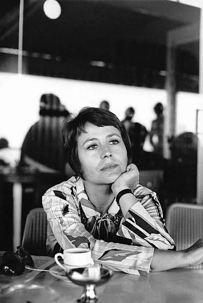 PORTRAIT SESSION OF French actress Annie Girardot in France 1960 Old ...