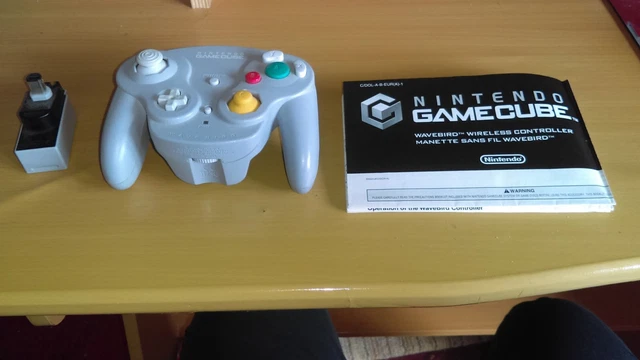 WAVEBIRD WIRELESS CONTROLLER (Gamecube PAL) -- includes receiver and ...