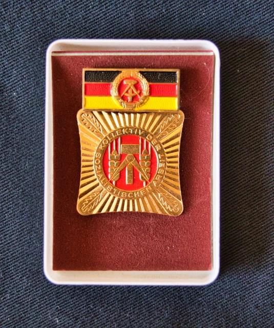 GDR BRIGADE BADGE with religious clip - badge of the social Work - No ...