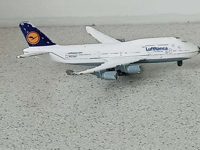 AVION MINIATURE MAJORETTE Boeing 747 Tm Lufthansa EUR 2,00 - PicClick FR
