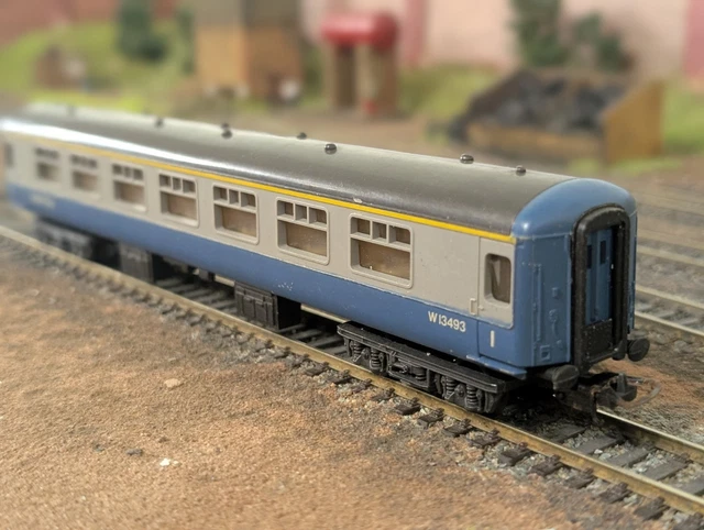 LIMA 9135 MK2B 1st Corridor Inter-City W13493 Blue/White £12.12 ...