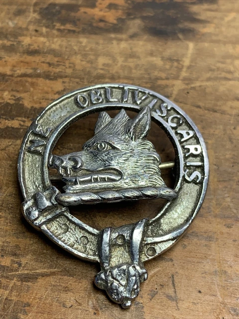 SCOTTISH CAMPBELL CLAN Boar's Head Pin Badge NE OBLIVISCARIS Do Not ...