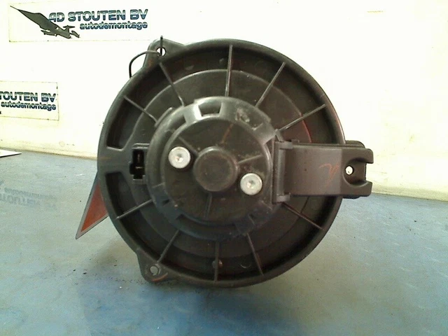 VENTILATEUR RADIATEUR MOTEUR Toyota Corolla (E12) 2004 0130101601 EUR ...