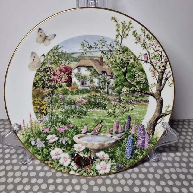 ROYAL WORCESTER PORCELAIN Collectors Plate "June In A Country Garden" £ ...