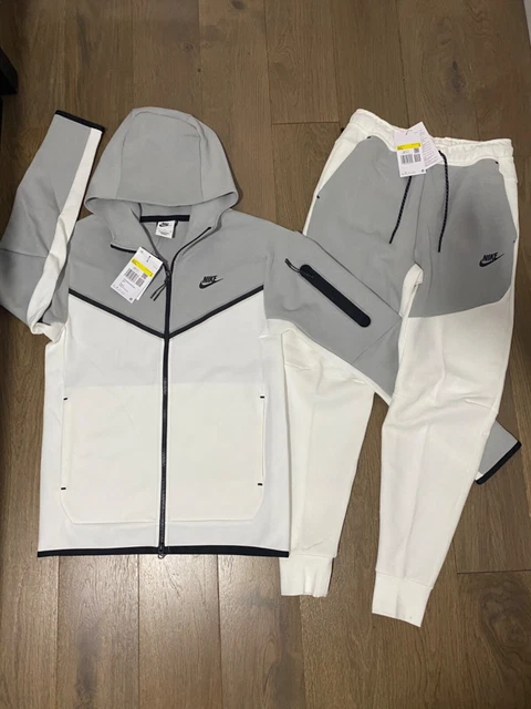 TUTA UOMO NIKE tech fleece nuova stagione bianco/grigio fumo chiaro ...