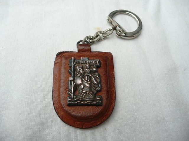 PORTE CLEFS ANCIEN vintage en cuir avec SAINT CHRISTOPHE en métal EUR 5 ...