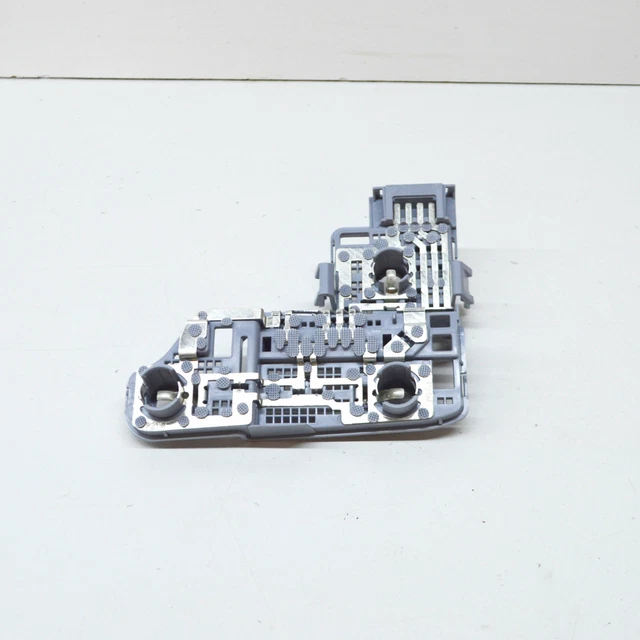 MERCEDES-BENZ C-CLASS W204 Rear Right Headlight Socket A2048202577 $44. ...