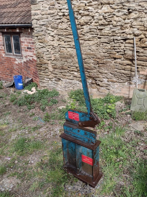 HEAVY DUTY SHEET metal shear /guillotine 200mm (8") cutter Floor ...