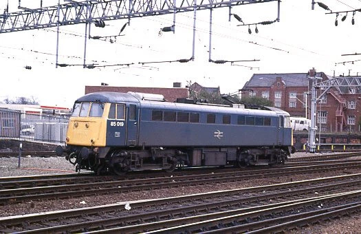 ORIGINAL COLOUR SLIDE of 85019 BR class 85 electric loco £0.99 ...