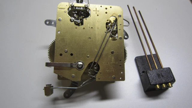 NEW! VINTAGE, OLD stock Hermle Clock Movement 150-010 2 jewels with ...