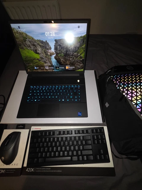 ALIENWARE M16 R1, RTX 4060, i7, QHD 165hz Boxed - Gaming Bundle ...