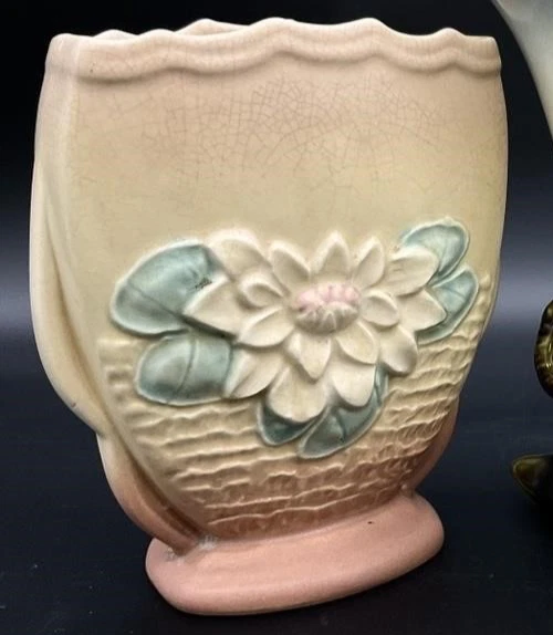 VINTAGE HULL ART Pottery Water Lily Vase No. L6 - 6 1/2 Yellow and Pink ...