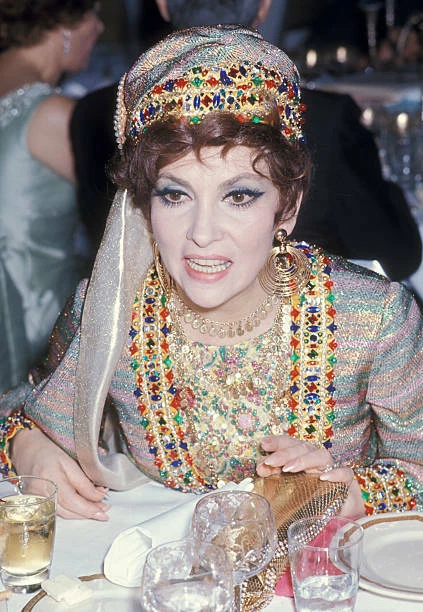 GINA LOLLOBRIGIDA ATTENDS Million Dollar Extravaganza Ball 1970 OLD ...