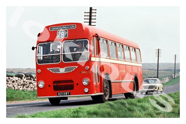 BUS PHOTOGRAPH WEST YORKSHIRE ROAD CAR 821 BWY [SMG13] £1.25 - PicClick UK