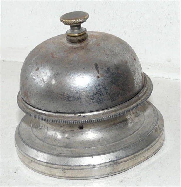 CLOCHETTE DE TABLE Ancienne Base En Etain ??? EUR 18,00 - PicClick FR