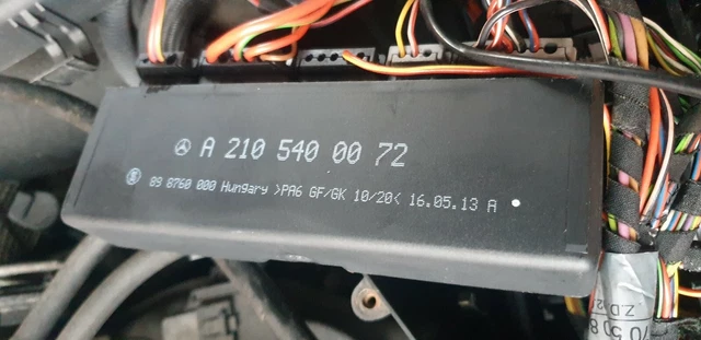 MERCEDES R170 SLK K40 Relay box control unit 2105400072 200 230 ...