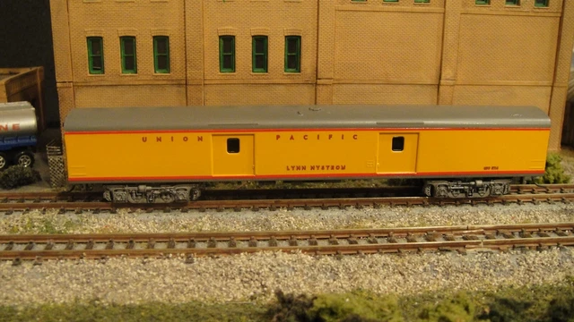 N SCALE KATO custom painted Union Pacific Excursion passenger car Lynn ...