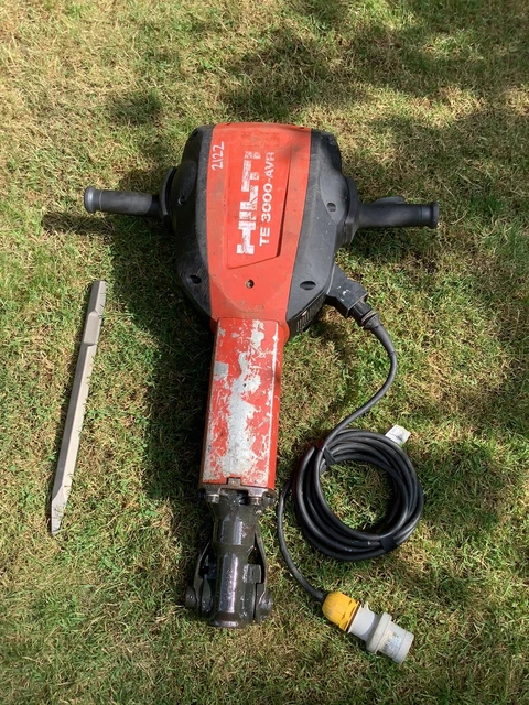 HILTI TE3000 AVR heavy duty concrete breaker with Genuine chisel # ...